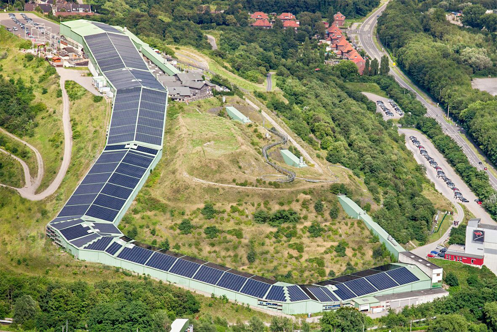 Skifahren im Ruhrgebiet - Skihalle Bottrop - alpincenter Bottrop
