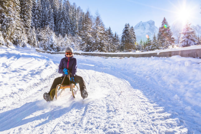 Rodeln in den Alpen: Die schönsten Rodelbahnen zum Schlittenfahren